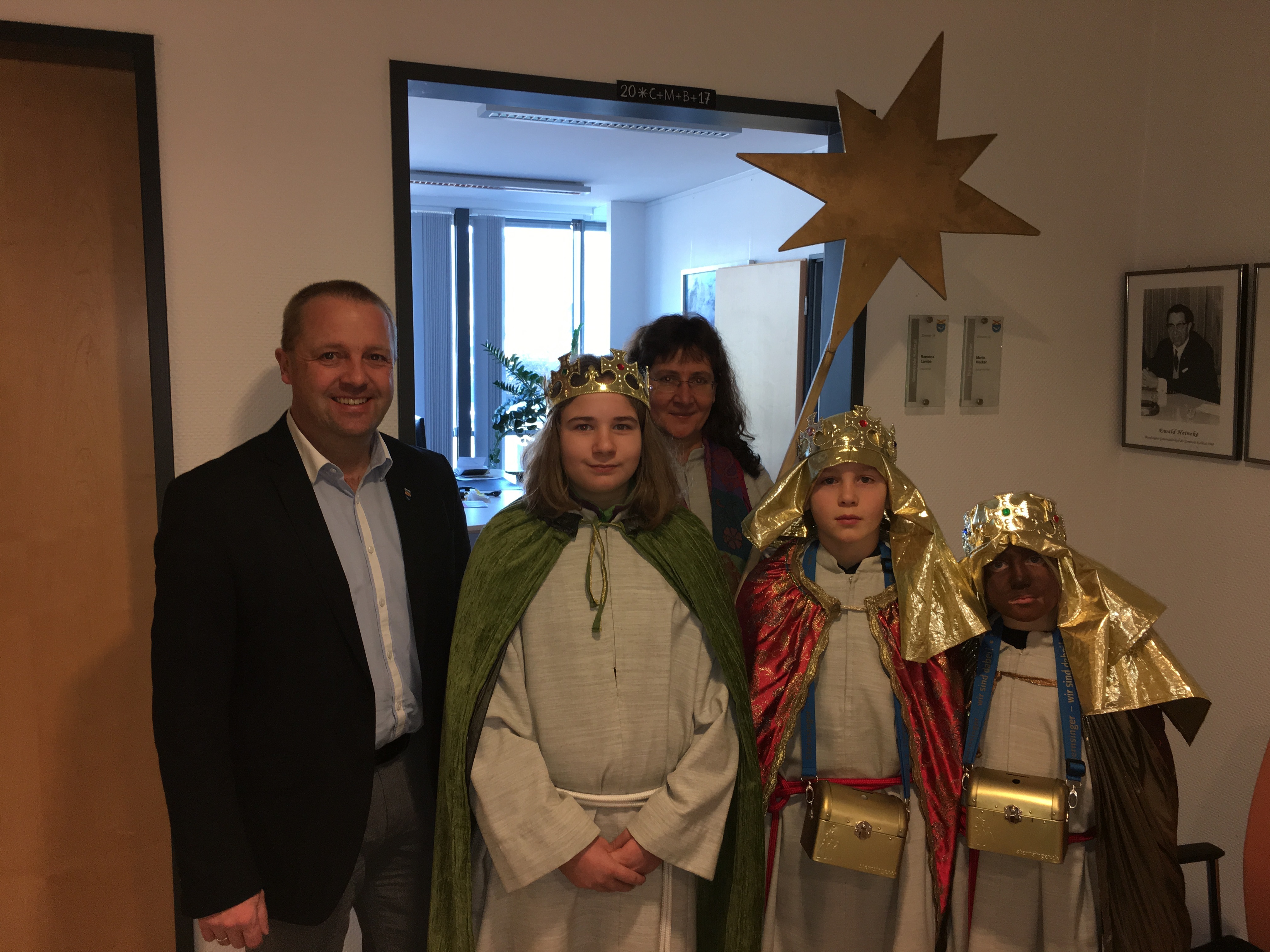 Sternsinger im Kalletaler Rathaus